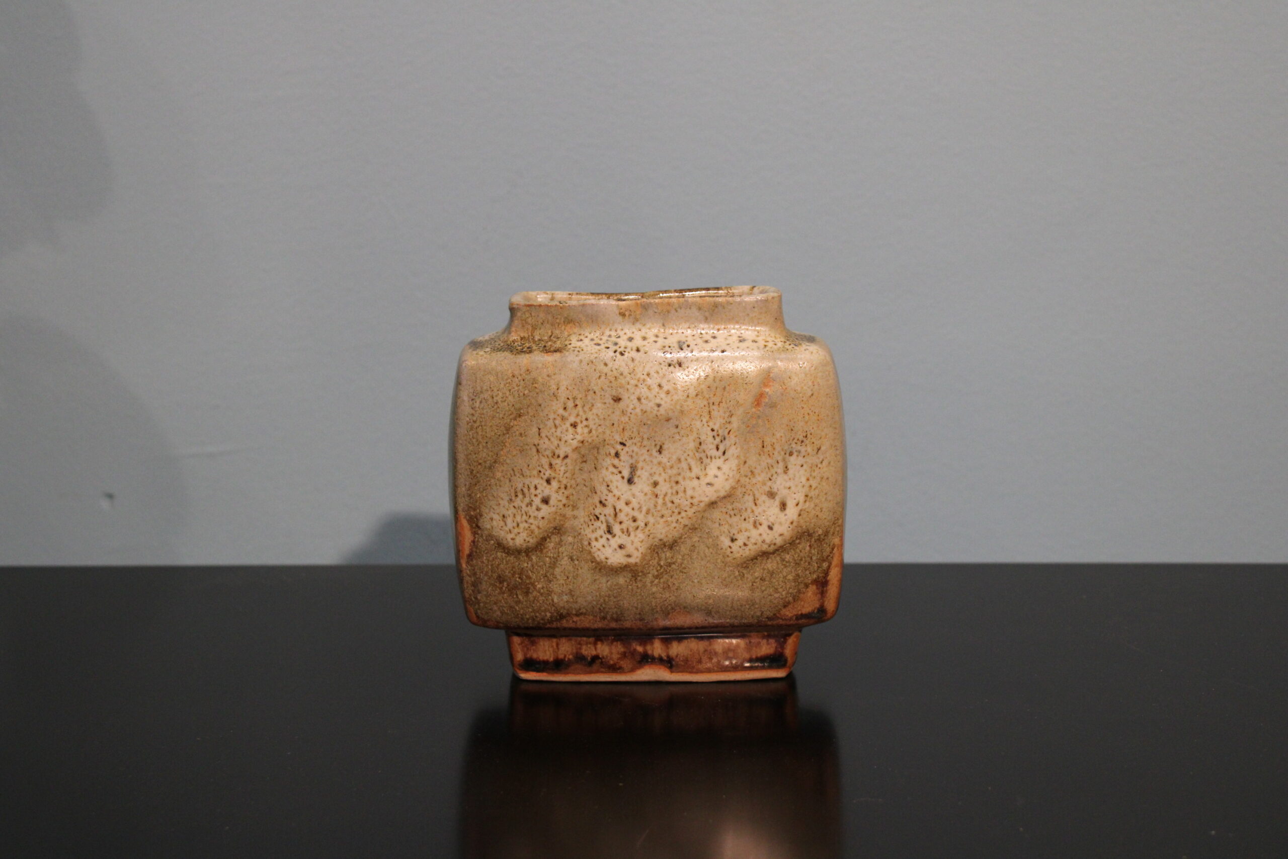 Vase de Pierre Culot - Galerie Damien Tison